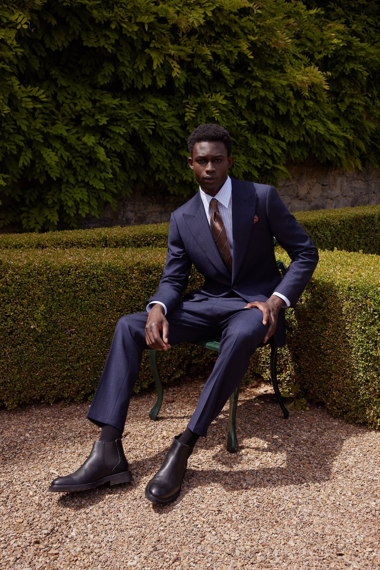 The Essential Guide to Custom Suits for Business Professionals
